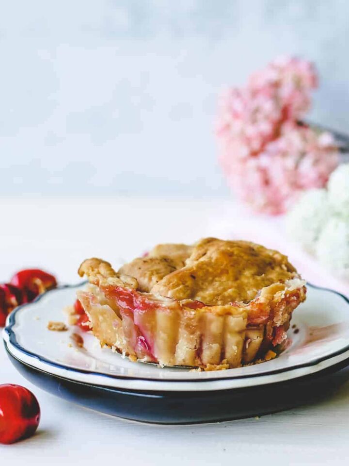 Rustic Mini Pie Crust Recipe • A Weekend Cook®