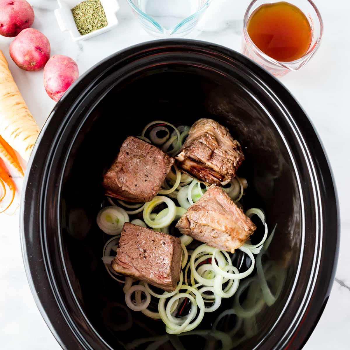 Small Batch Tasty Slow Cooker Short Ribs Beef Stew