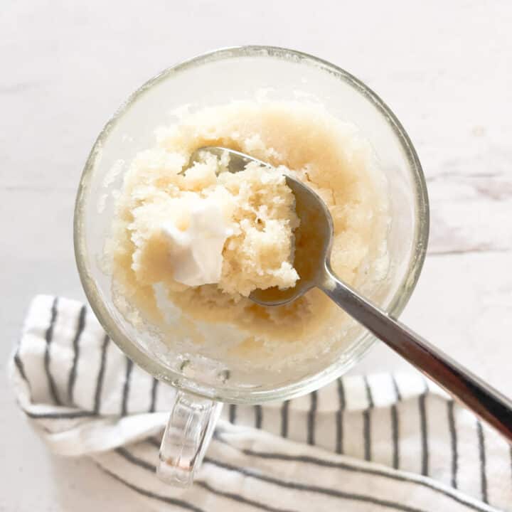 Easy Vanilla Mug Cake Recipe (No Egg)